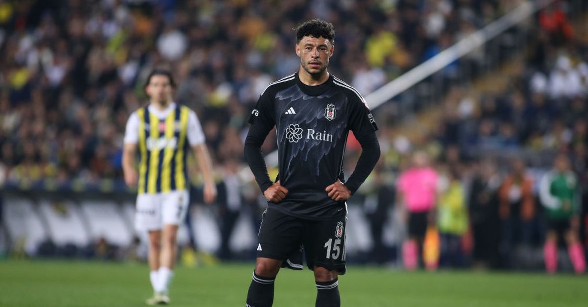 Arsenal-Liverpool, Oxlade-Chamberlain doppio ex tra titoli ed infortuni