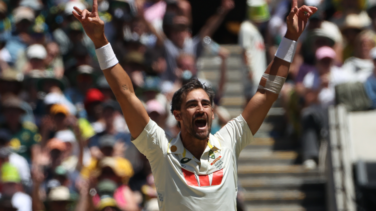 Mitchell Starc creates history, emulates Kapil Dev; becomes first ...
