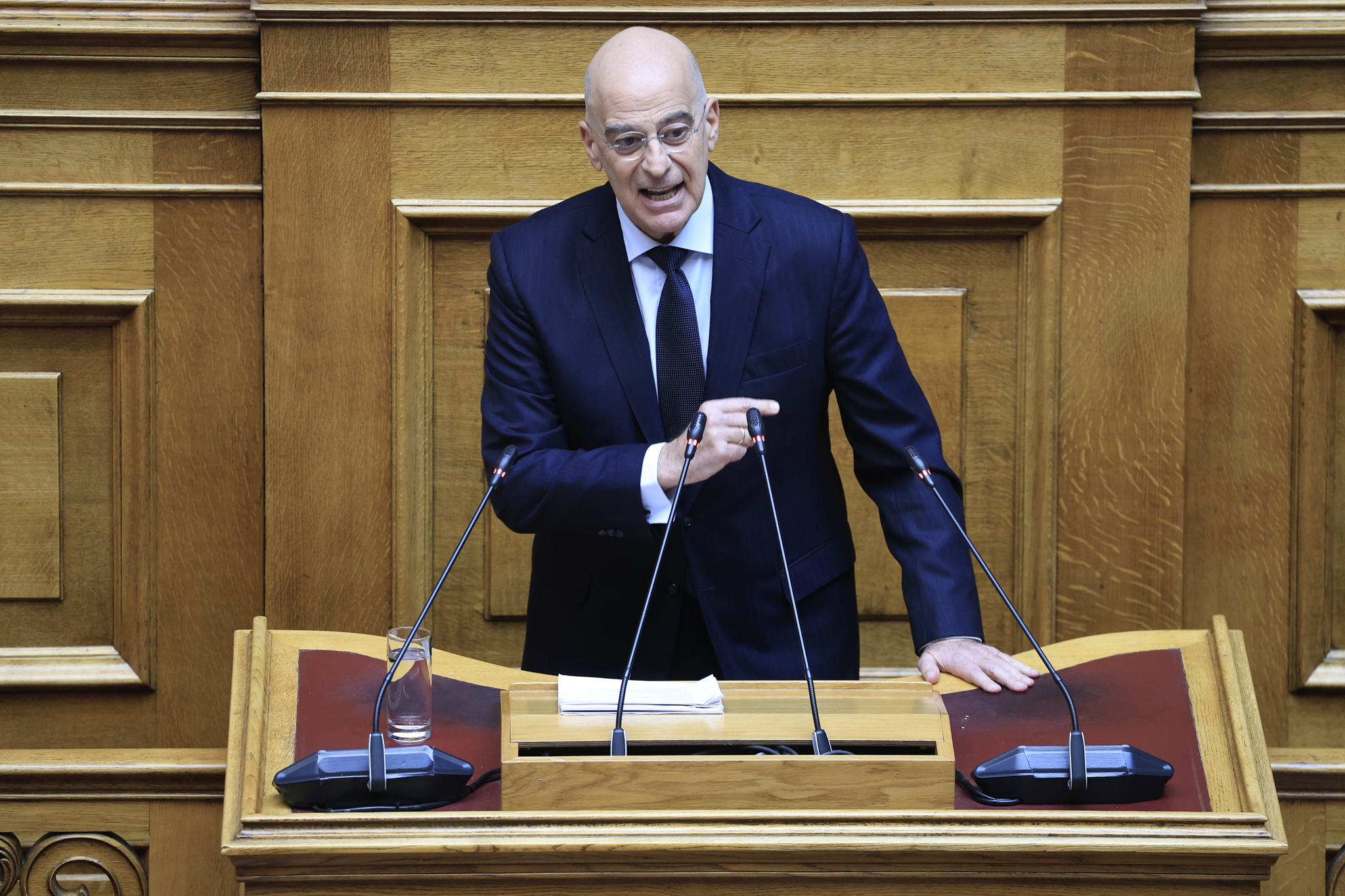 Ν. Δένδιας: Δεν μπορούμε να κάνουμε τις Ένοπλες Δυνάμεις ΔΕΚΟ της ...