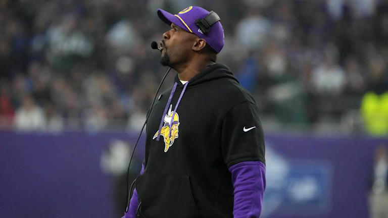 Ravens add Vikings DC to interview docket