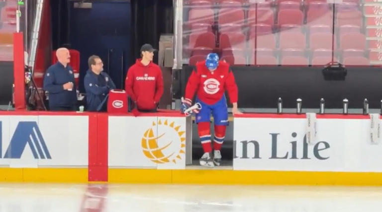 Injuries: Kirby Dach and Jake Evans skated this morning