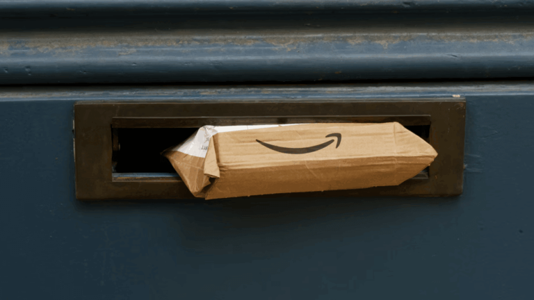 Amazon ends USPS partnership after $9.5 billion loss, affecting 100,000 ...
