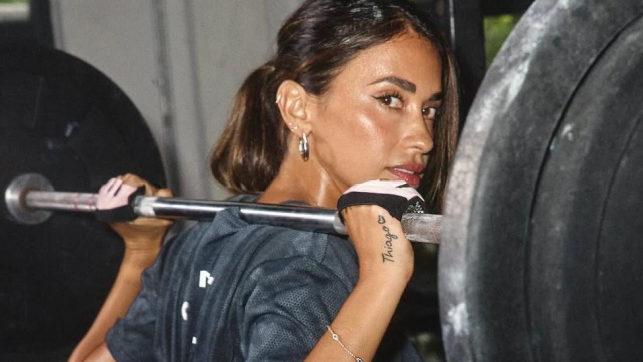 Antonela Roccuzzo y Adidas hacen un GTWM viral con las zapatillas para ...