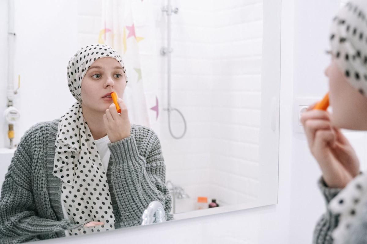 Tips retouch makeup selesai salat agar tetap rapi