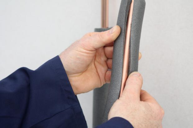 Cold weather - Thames Water issues freezing warning to homeowners