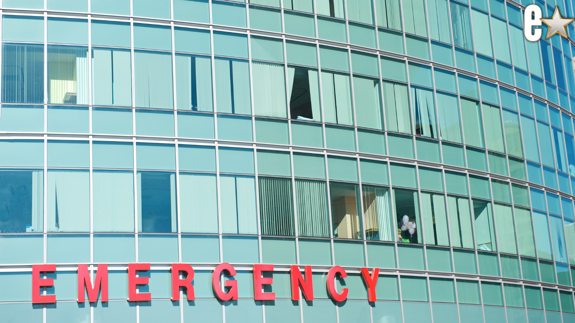 Famoso cantante hospitalizado por "dolores de corazón"