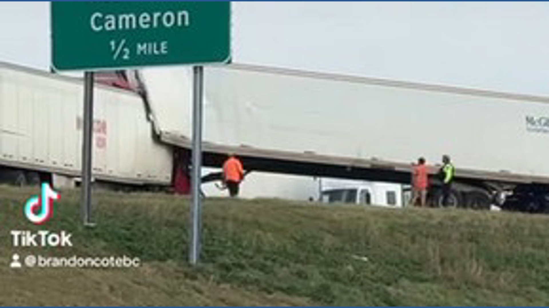 Two people dead from back-to-back car crashes on I-35 near Temple