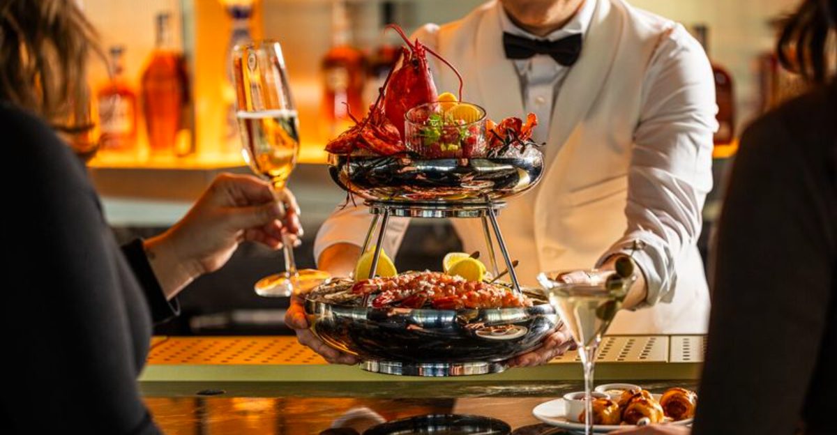 22 'bad' restaurant behaviors people defend anyway
