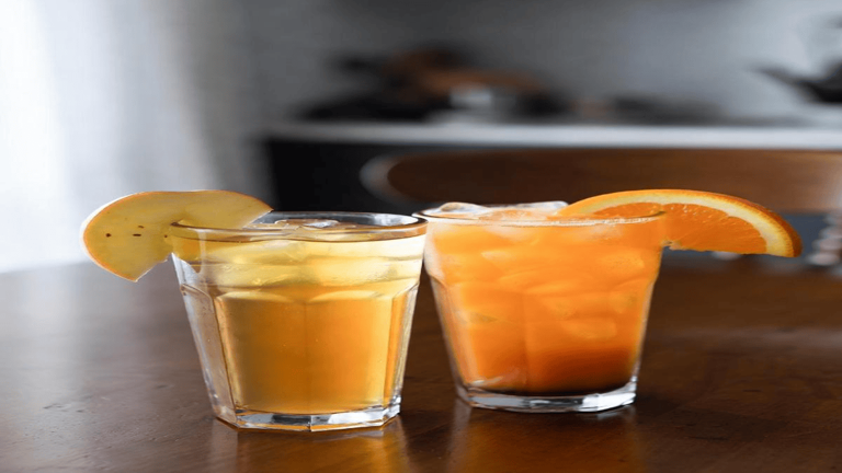 Apple juice vs. orange juice: Which one really gives you more vitamin C ...