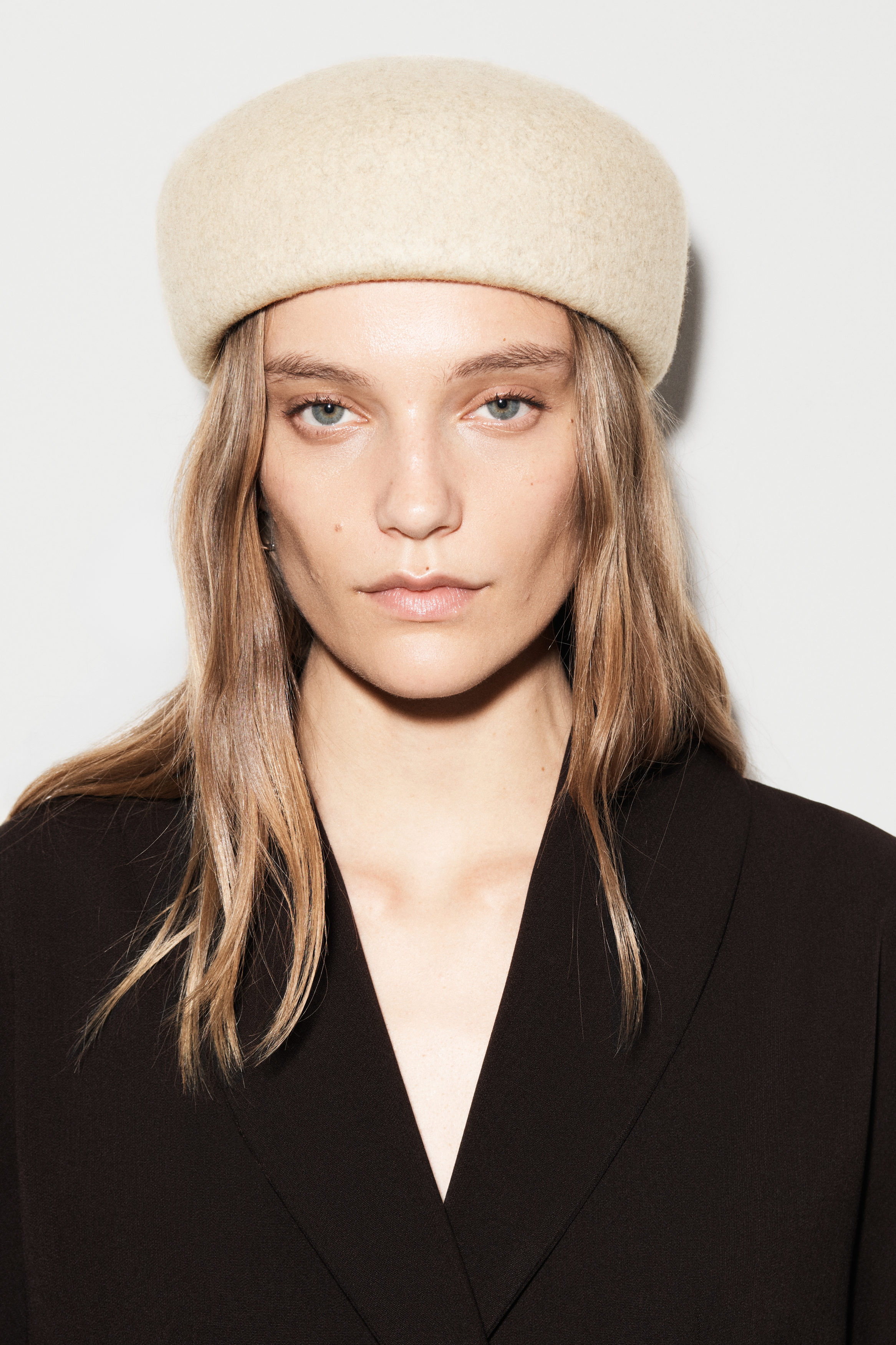 This is the 'dated' hat trend elite dressers are wearing this spring