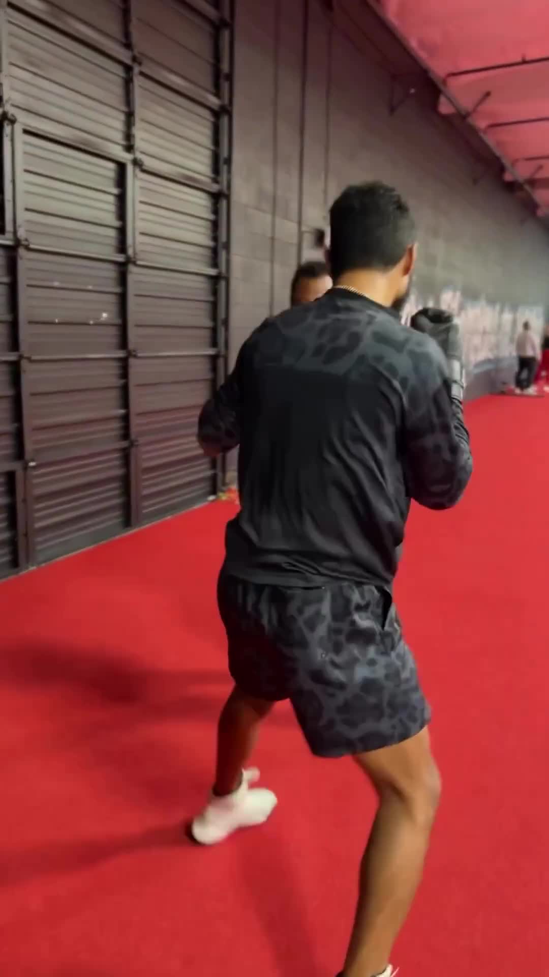 How to get the big knockouts!🥊 Shane Mosley Sr gives Shane Mosley Jr ...