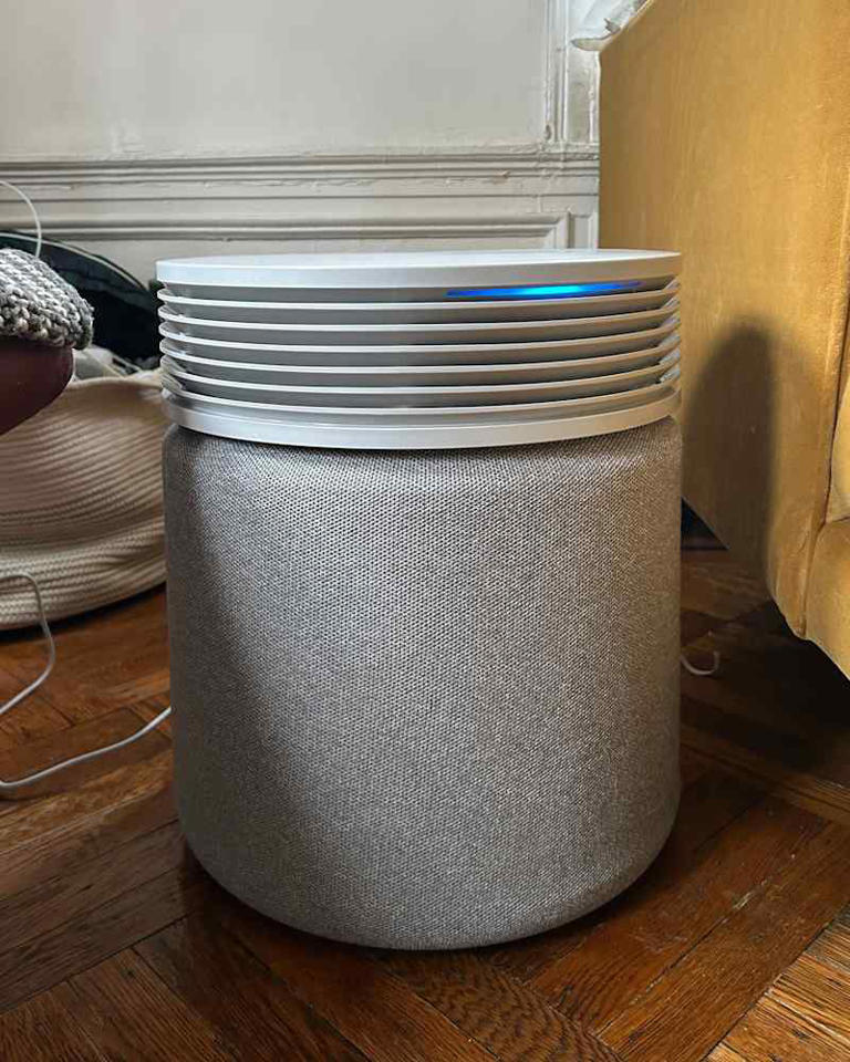 This powerful air purifier looks MCM-inspired