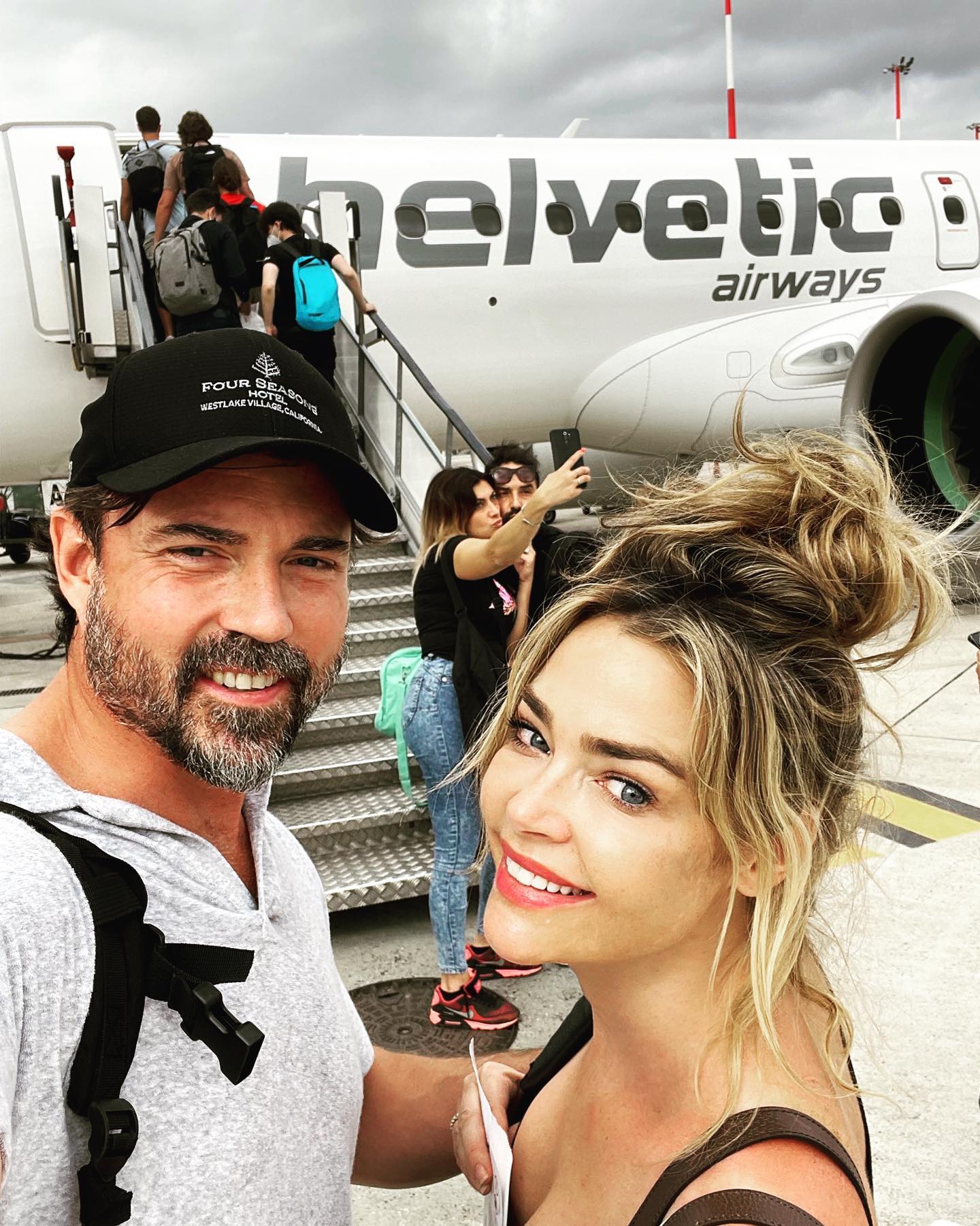 Denise Richards blasts ‘outrageous’ ex Aaron Phyper for begging people ...