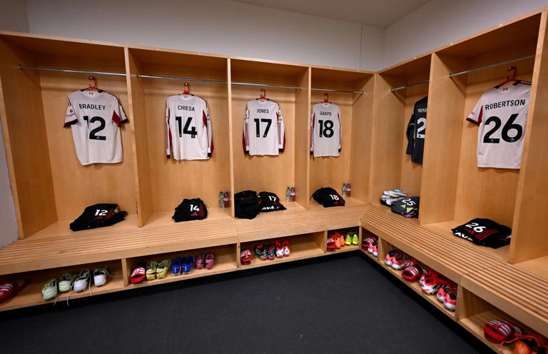 Arsenal searching for late winner as Liverpool continue to frustrate