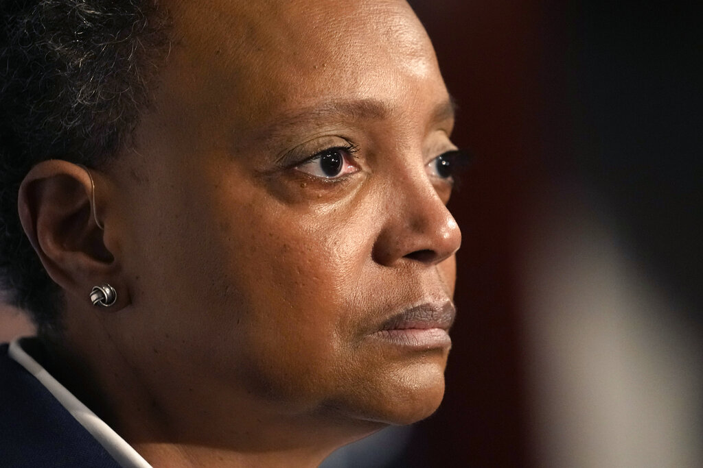Lightfoot rolls out 'ICE Accountability Project' in response to Chicago ...