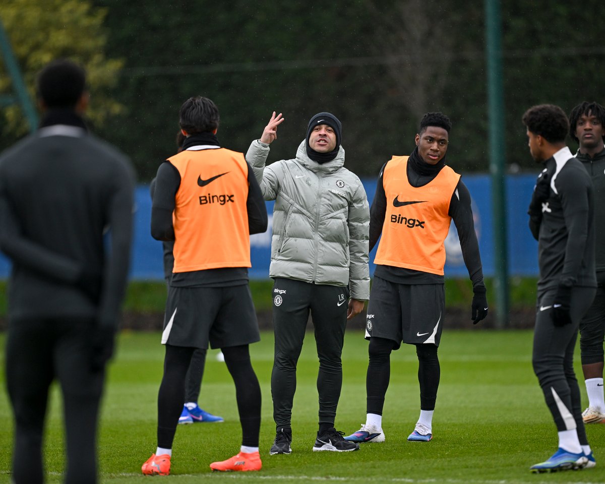 Chelsea backroom staff revealed as Rosenior prepares for first game