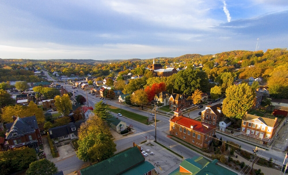 17 Missouri getaways that mix caves, bluffs, and river town beauty