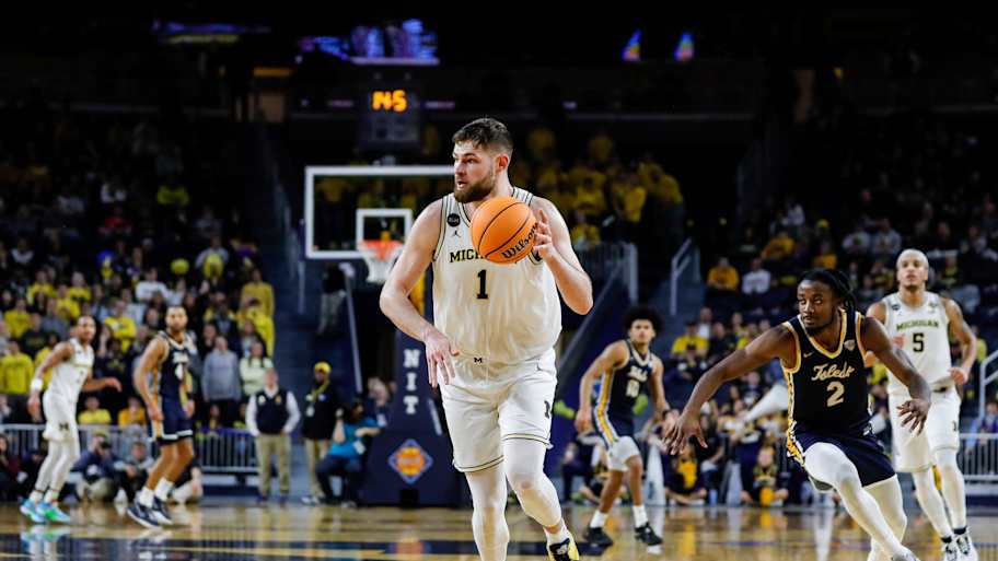 Hunter Dickinson discusses his days at Michigan basketball, difficult ...