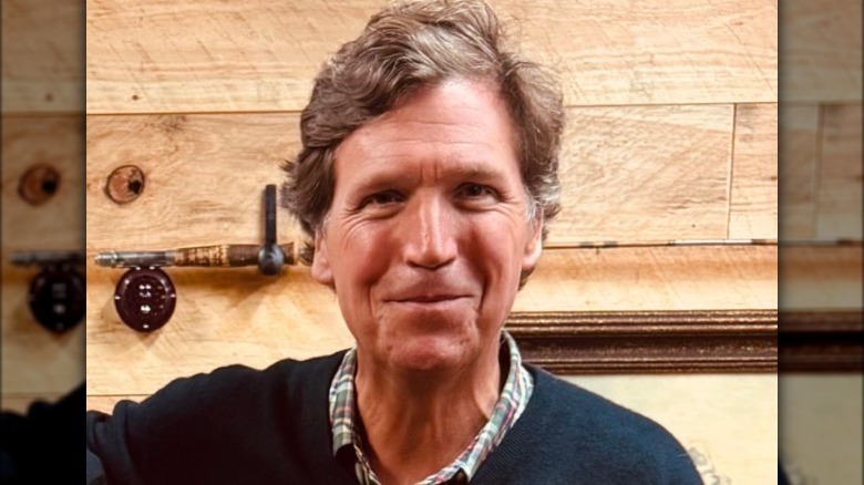 Tucker Carlson's slimmed-down face in shocking new pic has Ozempic ...