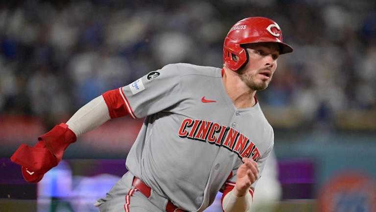 Cincinnati Reds avoid arbitration with three key players