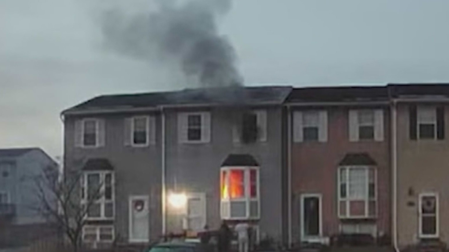 Maryland neighbor rescues mother and two children from house fire