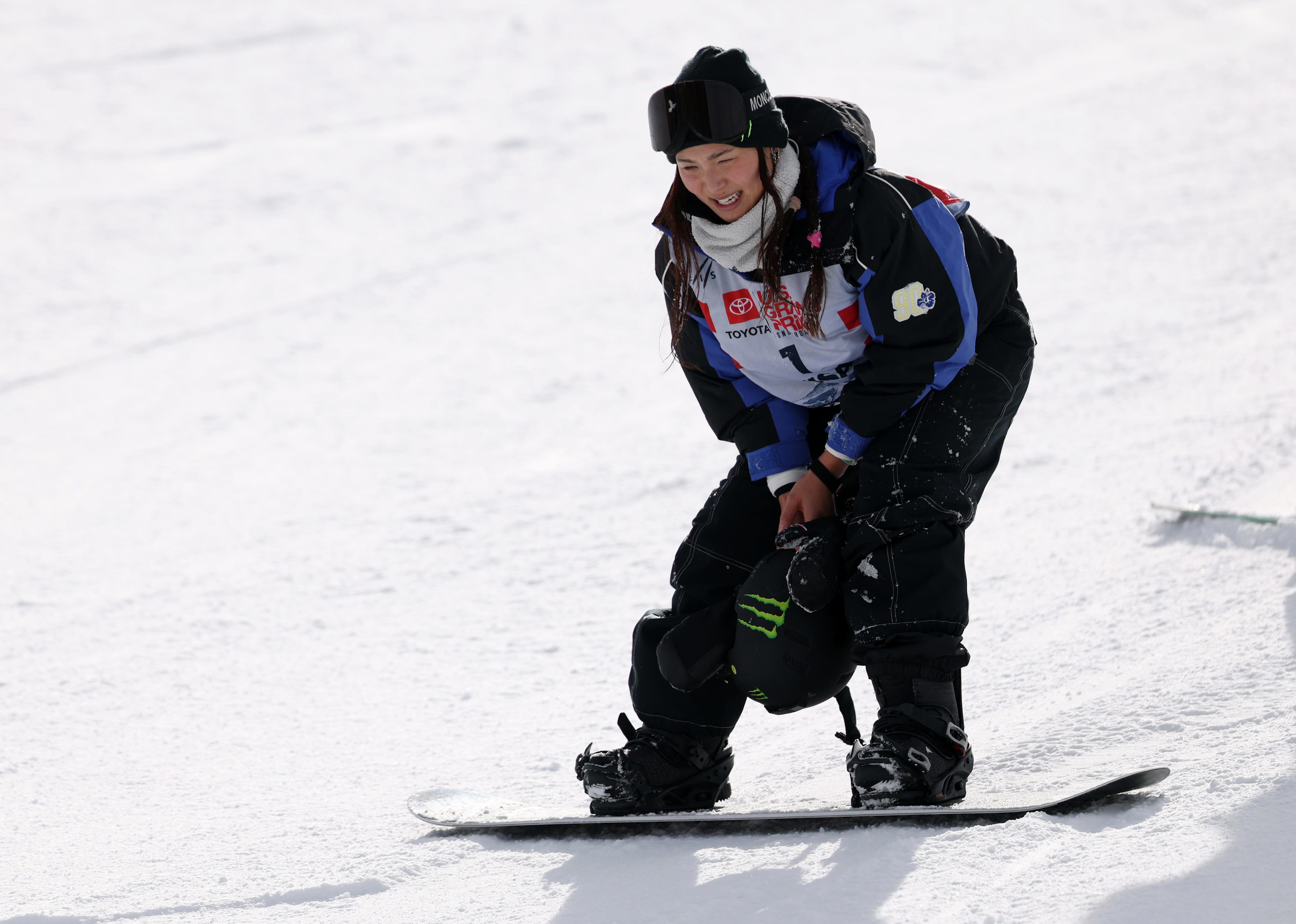 Chloe Kim dislocates shoulder again, putting 2026 Olympics in jeopardy