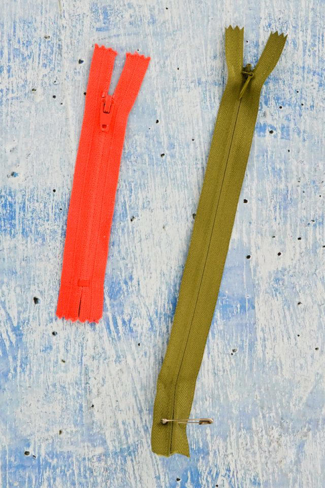 How to fix a zipper if the pull came off