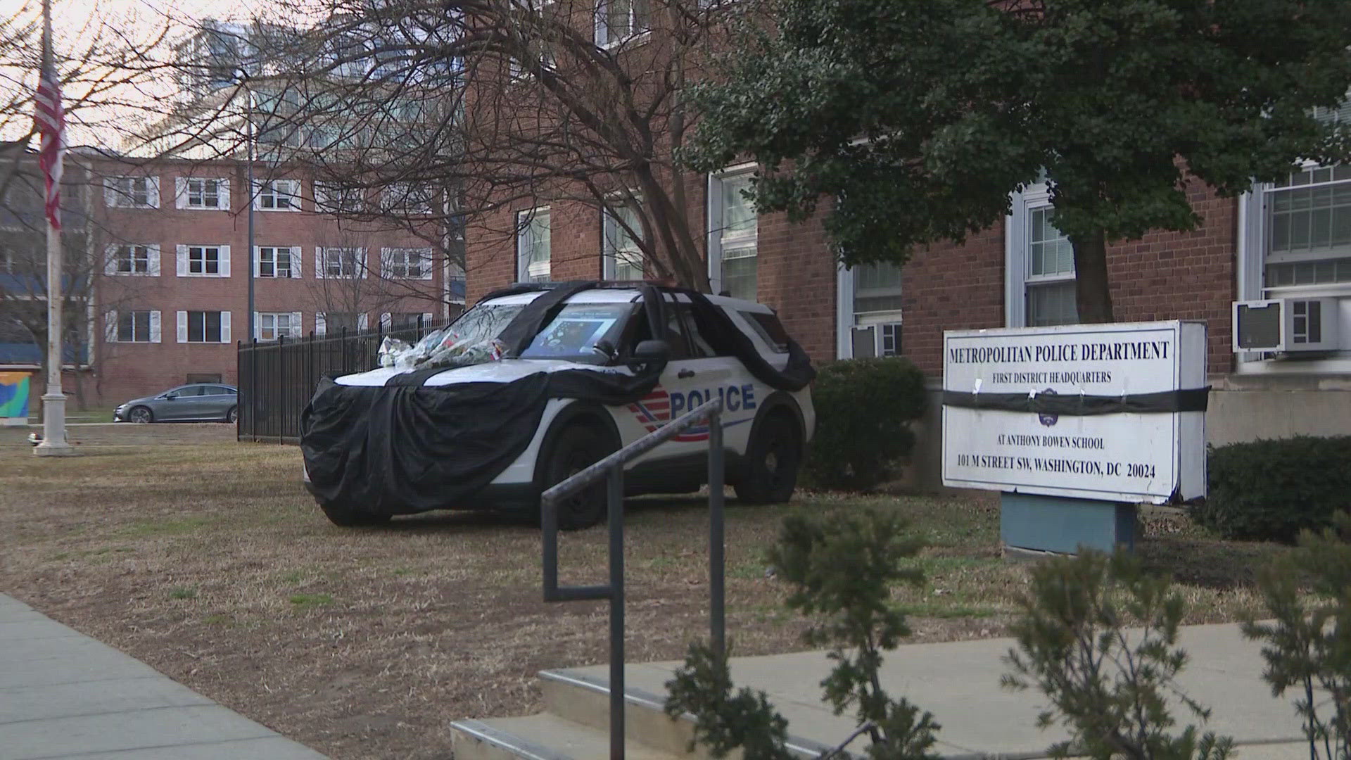 Colleagues, friends mourning loss of DC police officer struck and ...