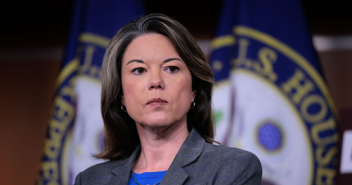 Watch: Hysterical Dem rep. has to be pulled away from Minnesota GOP ...