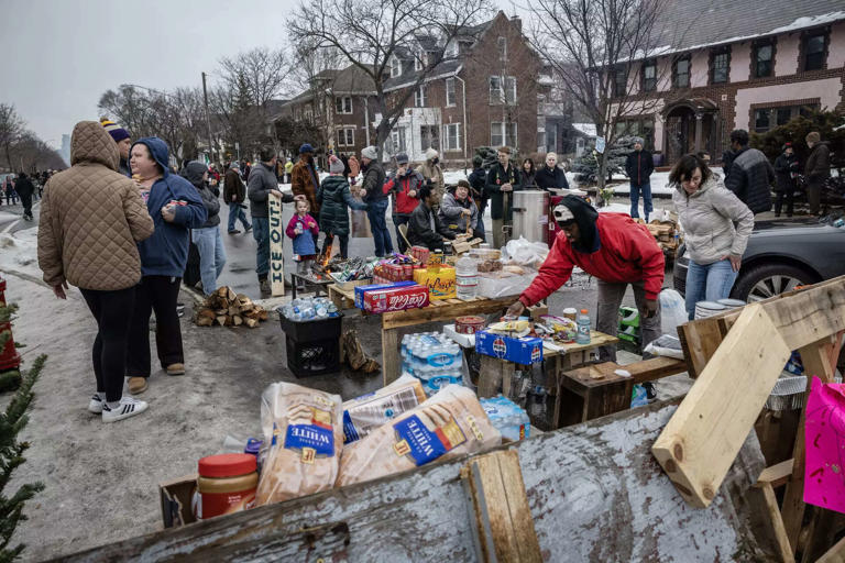 US immigration crackdown: Federal agents shot two people in Portland