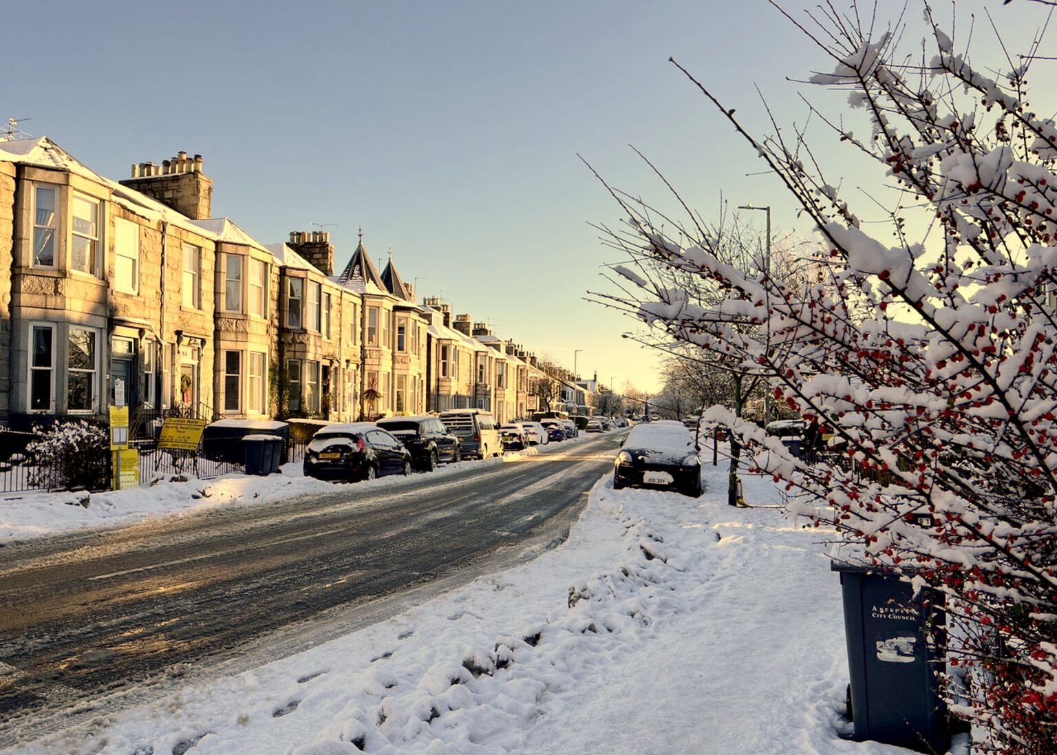 Snow set to cause school closures, power cuts and travel disruption