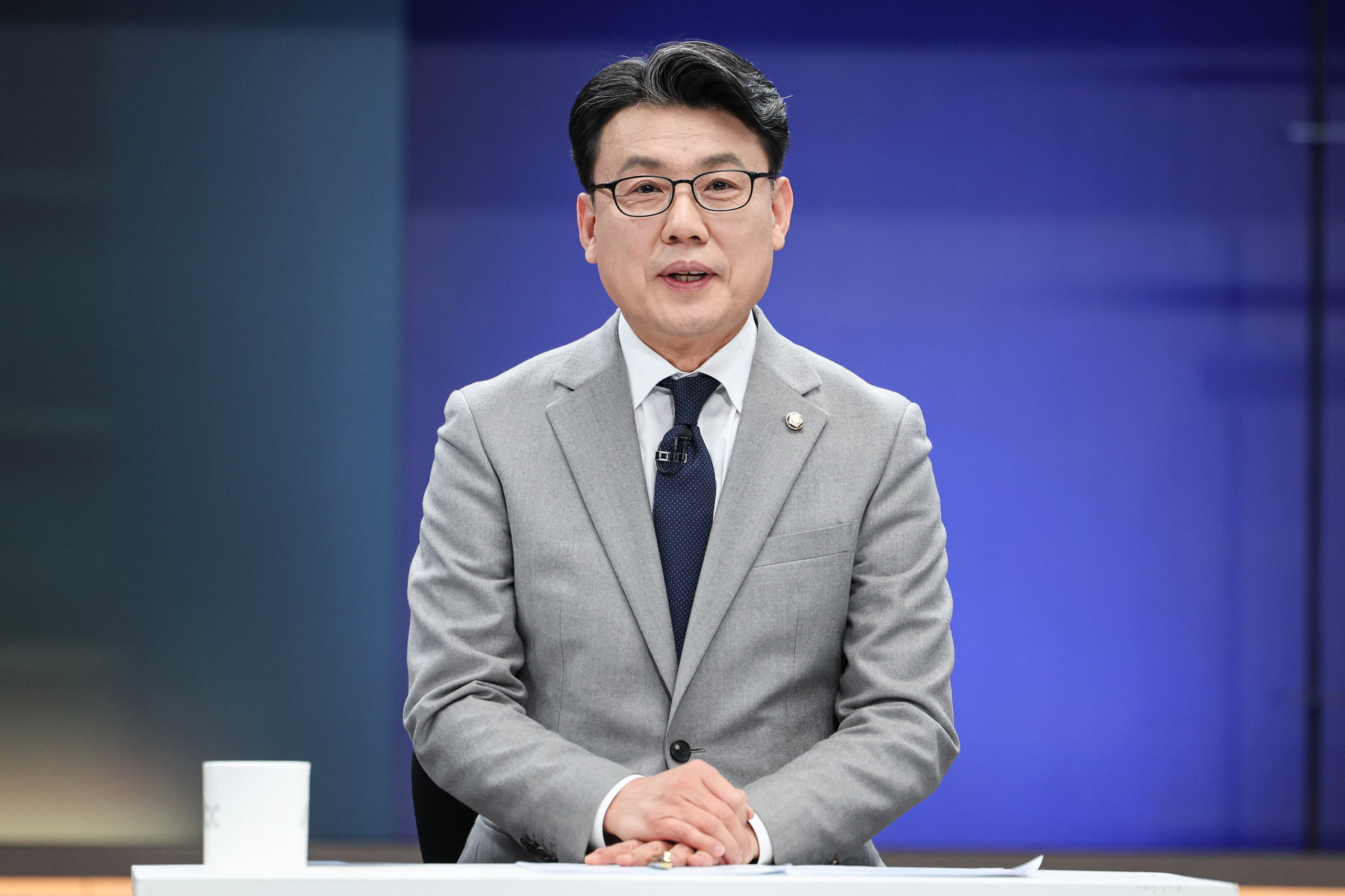 Democratic Party leader advocates no nomination in fault-based by-elections