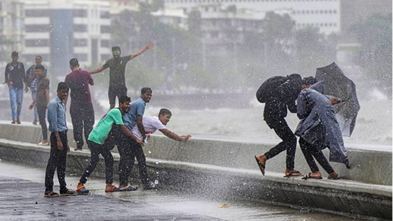 Will Mumbai see rain this week? IMD signals change in Maharashtra ...