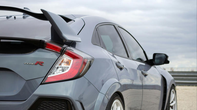 Why modern cars feel fast but soulless