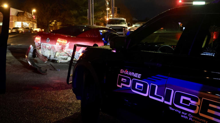 Shawnee police search for suspect after ramming patrol vehicles and ...