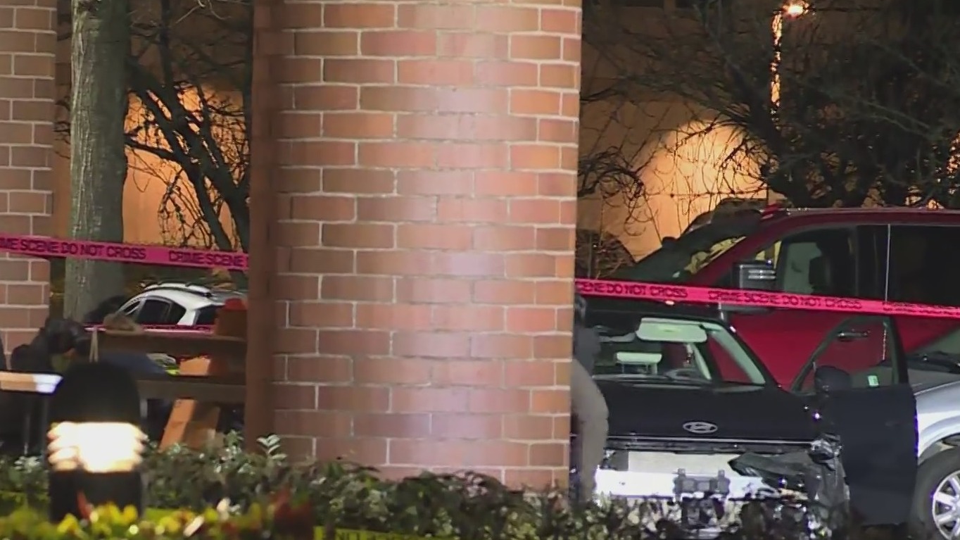 2 people shot by federal agents in East Portland