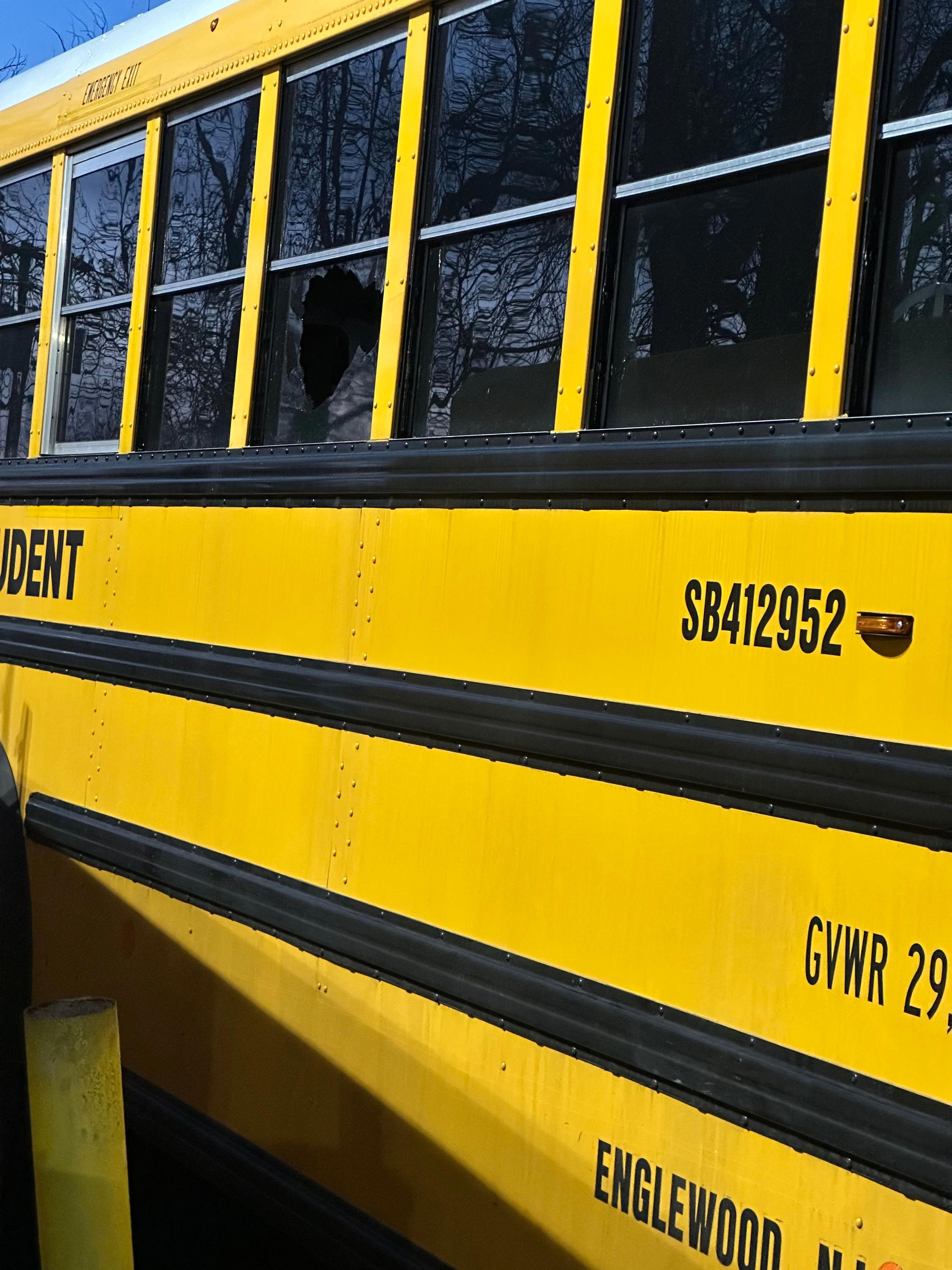 Pal Park man accused of throwing rock that injured girl on school bus