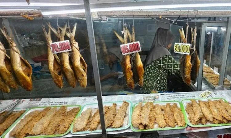 Rekomendasi tempat bandeng asap di Sidoarjo: Cita rasa ikan khas Jawa ...