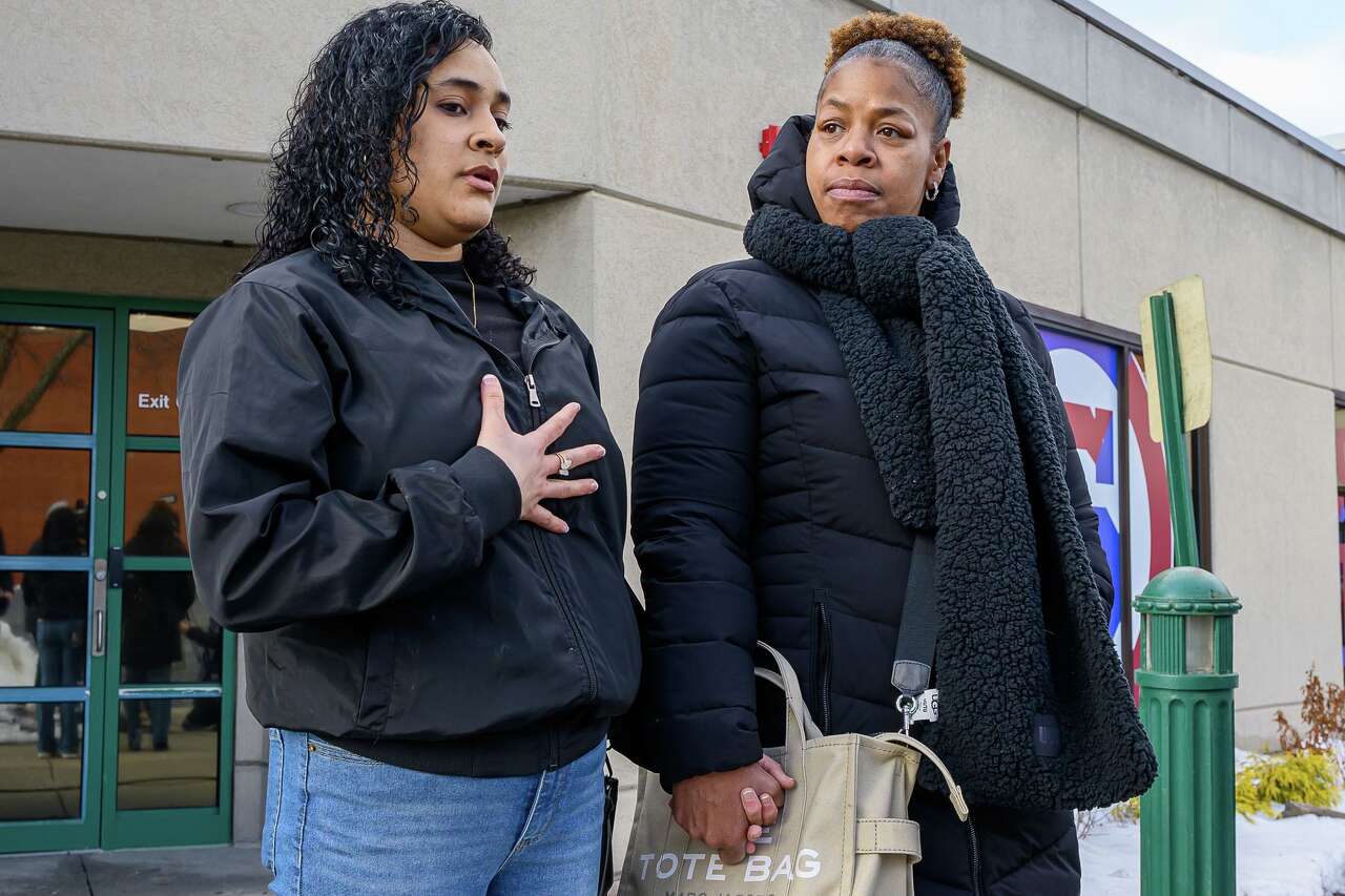 Schenectady mom demands answers after photo appears to show school ...