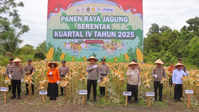 Dukung program swasembada pangan, Kapolda Kalteng ikuti panen raya ...