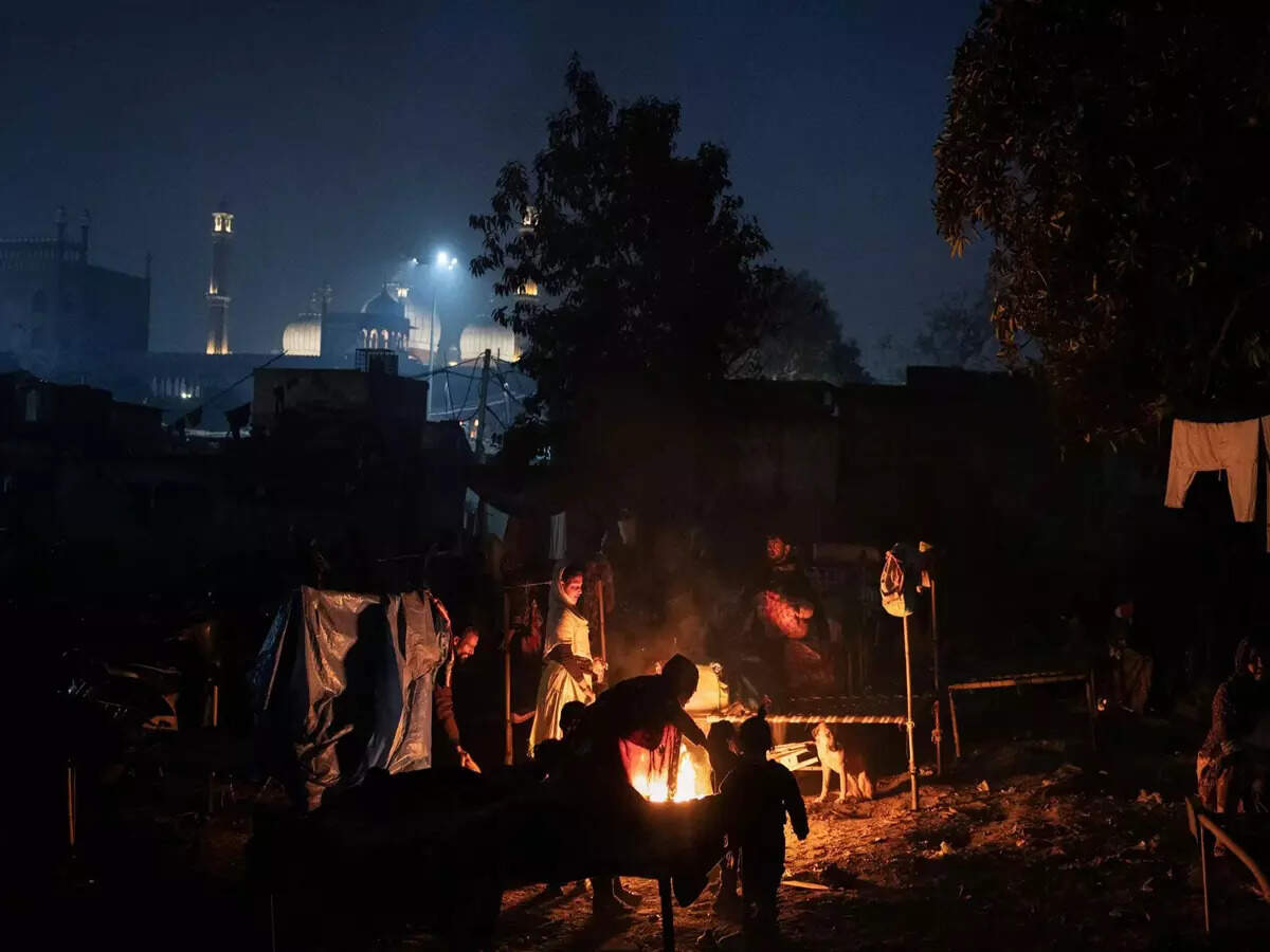 Delhi weather alert: Why is the national capital freezing under icy ...