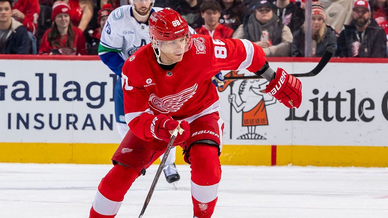 Blackhawks legend Patrick Kane scores 500th NHL goal, furthering case ...