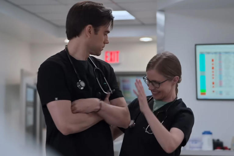 “The Pitt”’s Taylor Dearden breaks down Mel’s ‘sweet’ reaction to ...