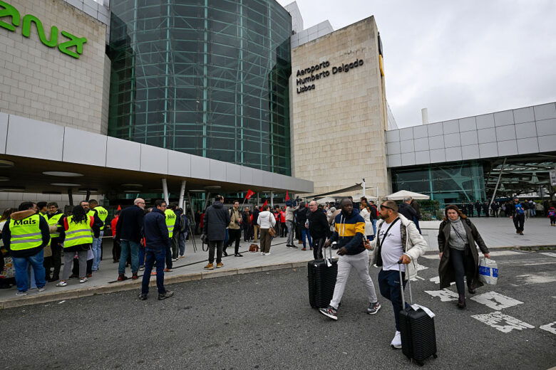 Soldats déployés à l’aéroport de Lisbonne pour réduire les temps d ...