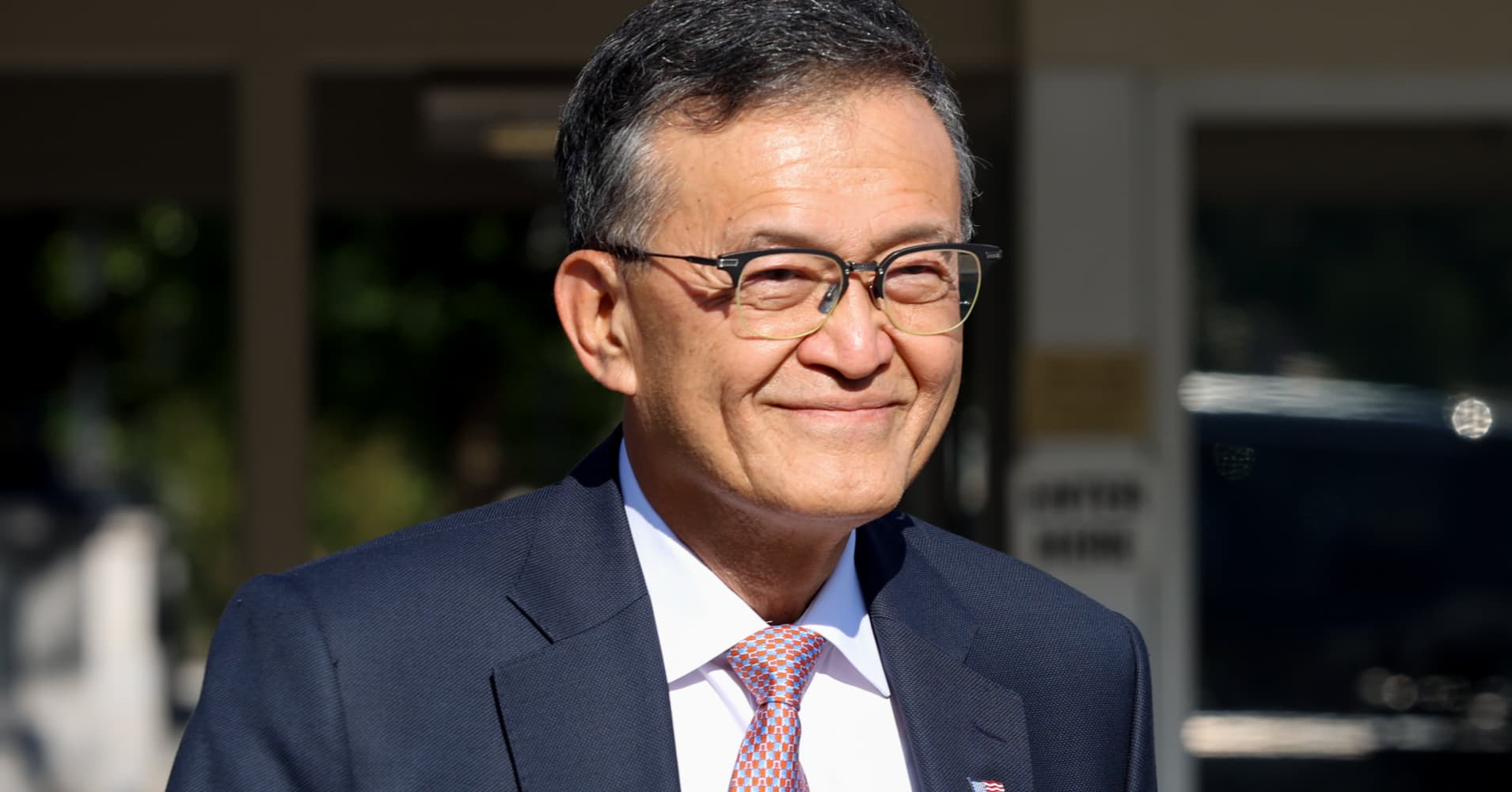 Intel stock rises after Trump touts 'very successful' CEO, applauds ...