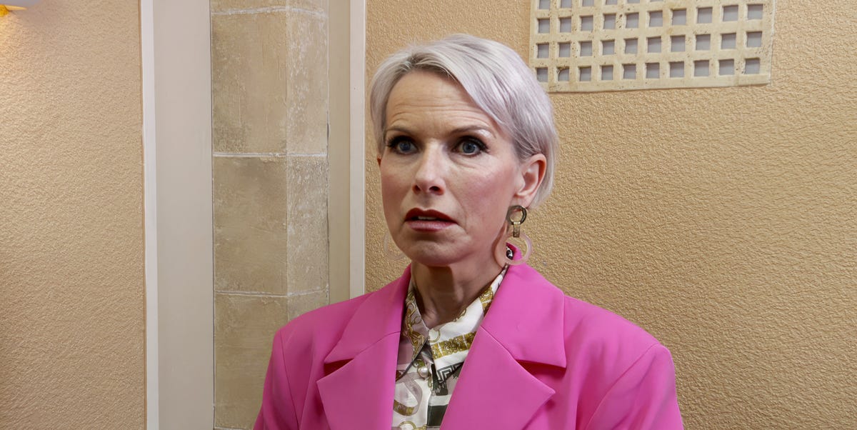 Coronation Street boss warns of prison jeopardy for Debbie Webster