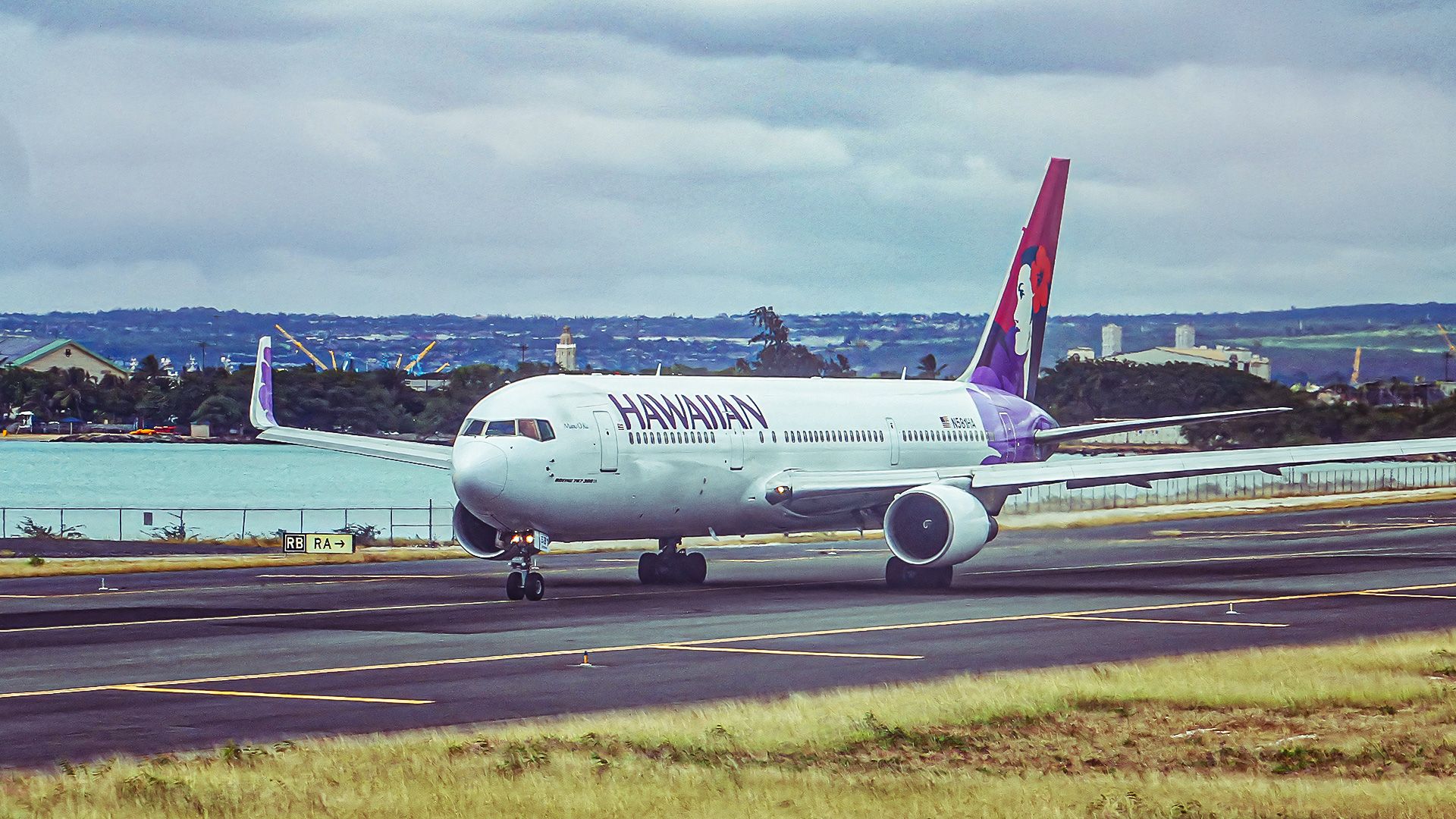 Here’s how the Boeing 767 transformed transoceanic flying