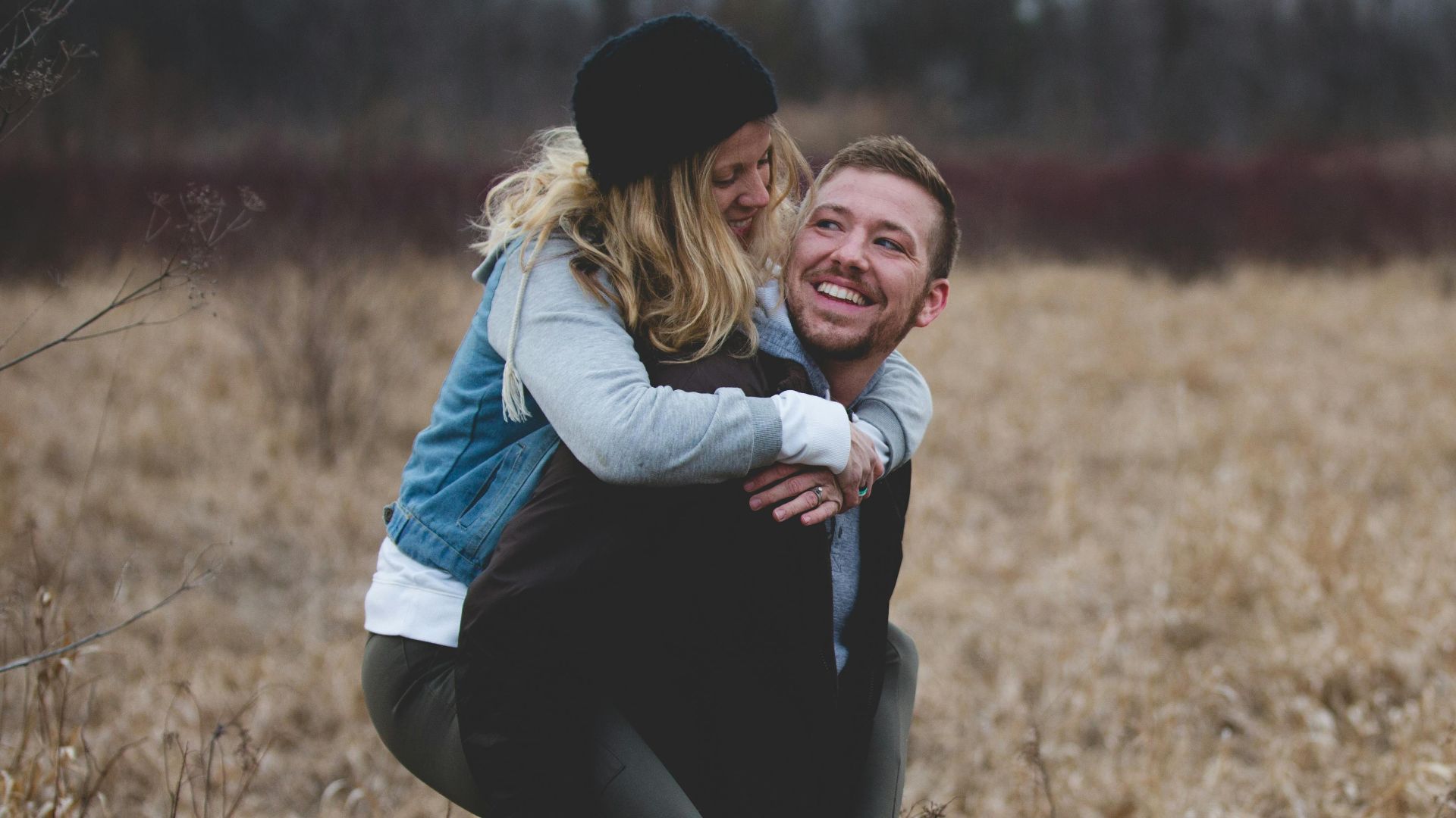 10 Reasons Women Break Up With Men & 10 Men Break Up With Women Over