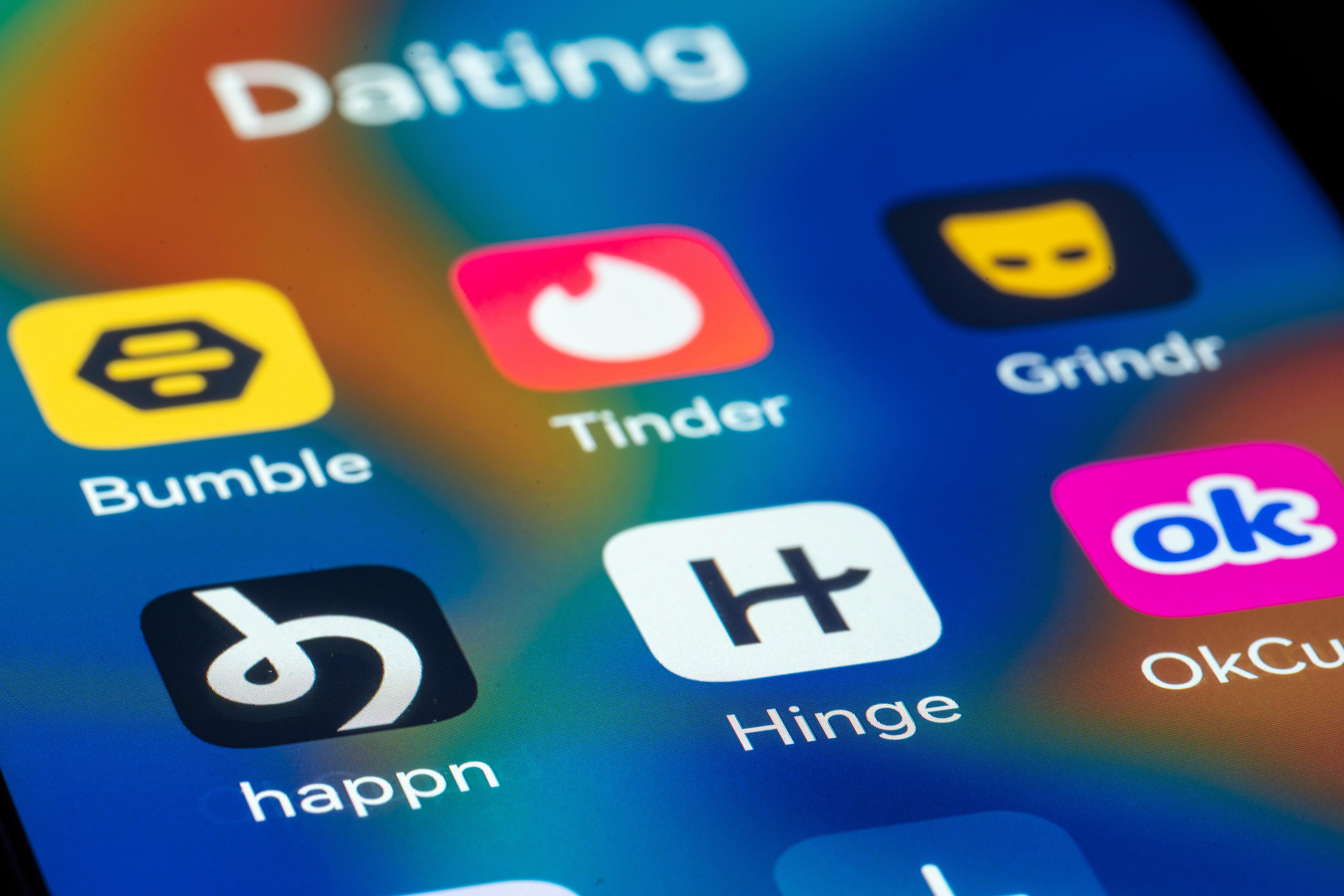 TikTok creator goes viral for 'unhinged' Hinge dating messages