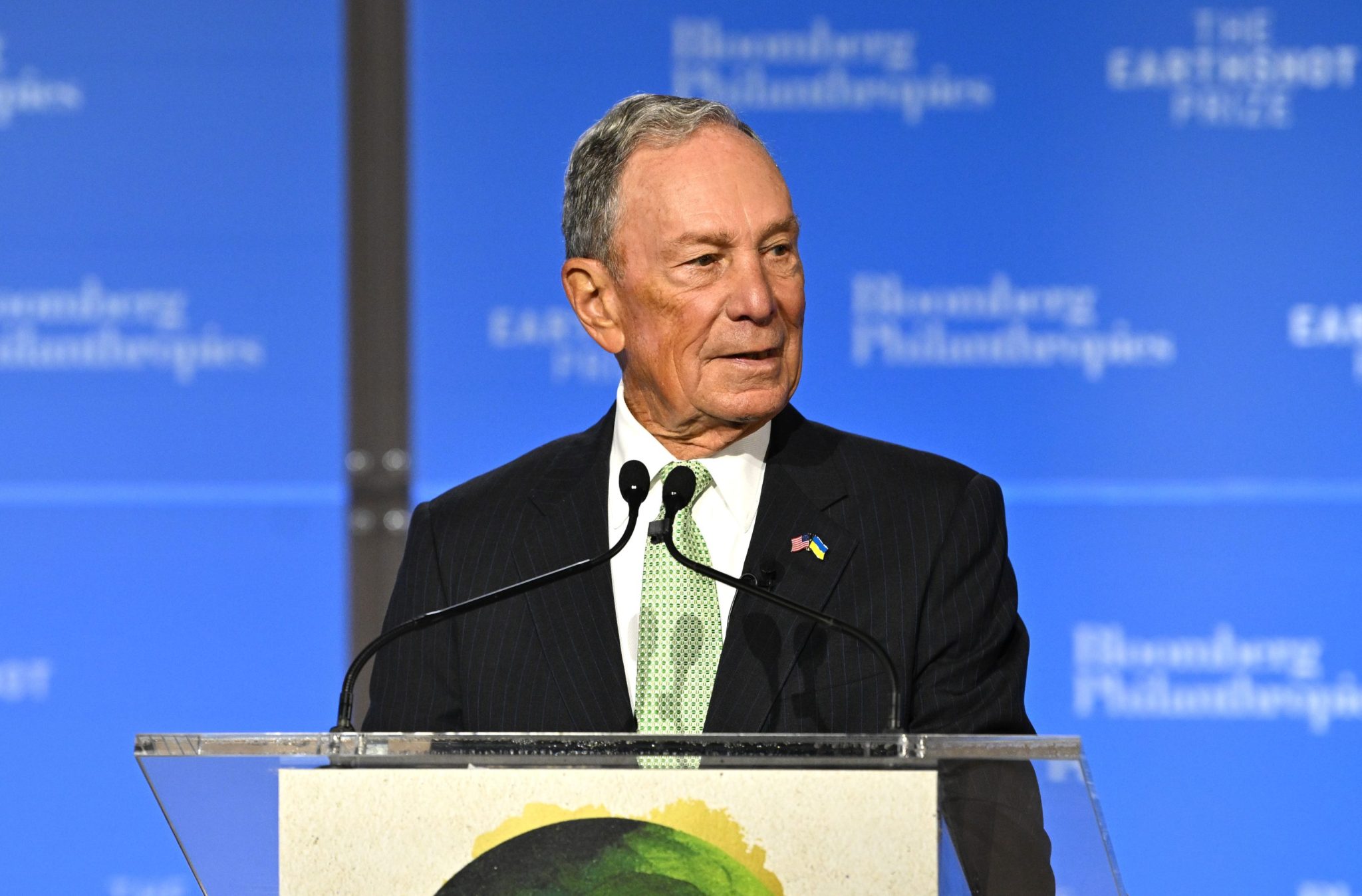 Michael Bloomberg and Warren Buffett agree on advice to Gen Z: Choose ...